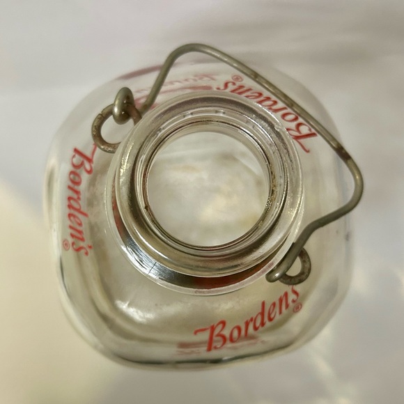 Accents | Vintage Borden 1 Gallon Glass Milk Bottle Elsie Cow Red Label Wire Metal Handle | Poshmark